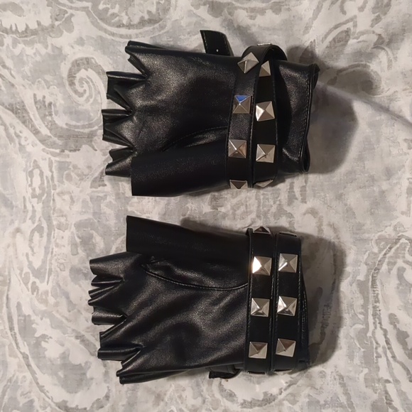 Accessories | Vegan Leather Half Finger Gloves With Pyramid Rivet Wrap ...